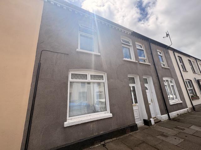 Room at Llanmaes Street, Cardiff