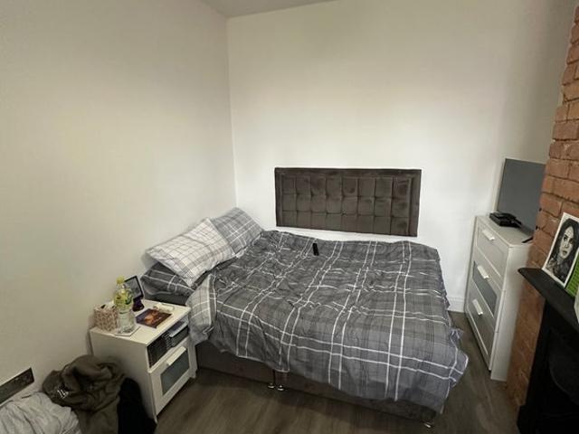 Room at Lloyd Street South, Manchester