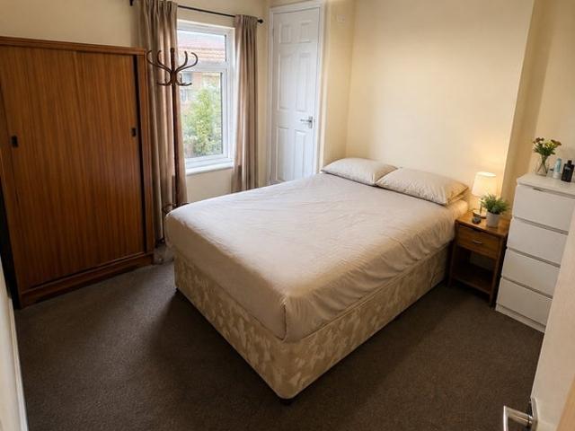 Room at Locking Road, Weston super Mare