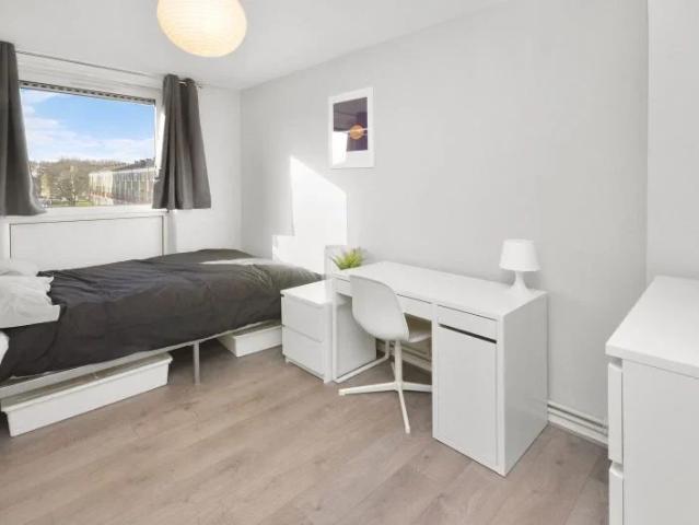 Room at Locton Green, Greater London