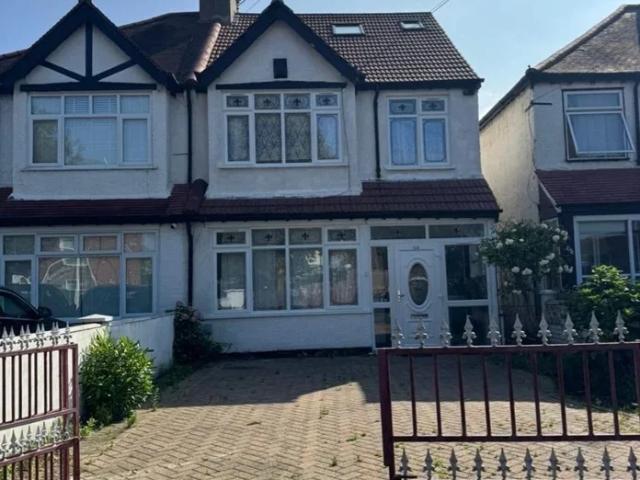 Room at Lodge Road, Greater London