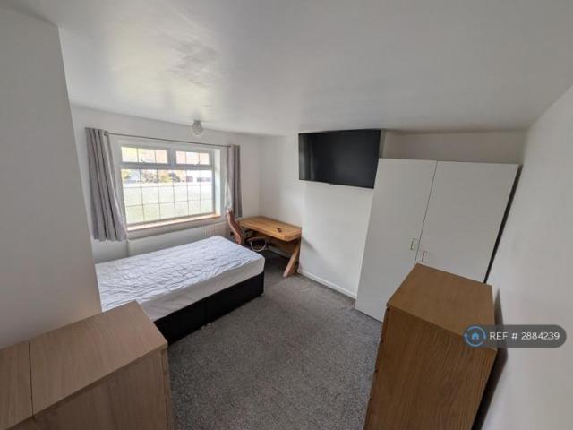 Room at Lodge Road, Kidsgrove