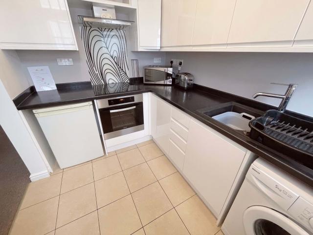 Room at Looe Street, Plymouth