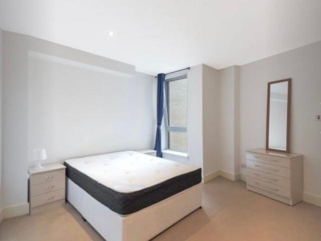 Room at London Lane, Glasgow