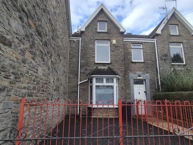 Room at London Road, Neath