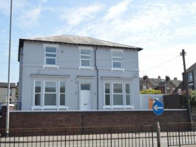 Room at London Road, Newcastle under Lyme