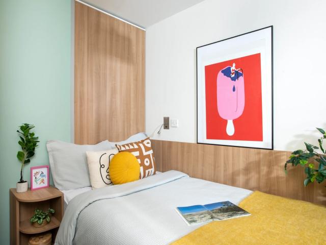 Room at London Road, Oxford
