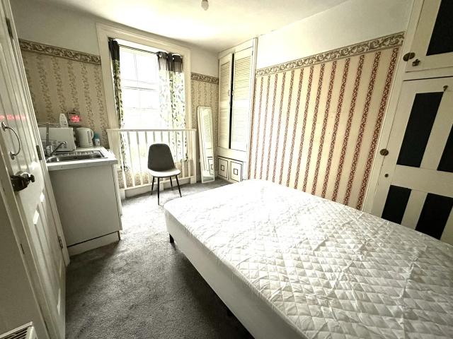 Room at London Road, Dover