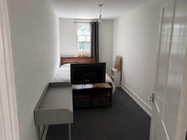 Room at London Road, Greater London