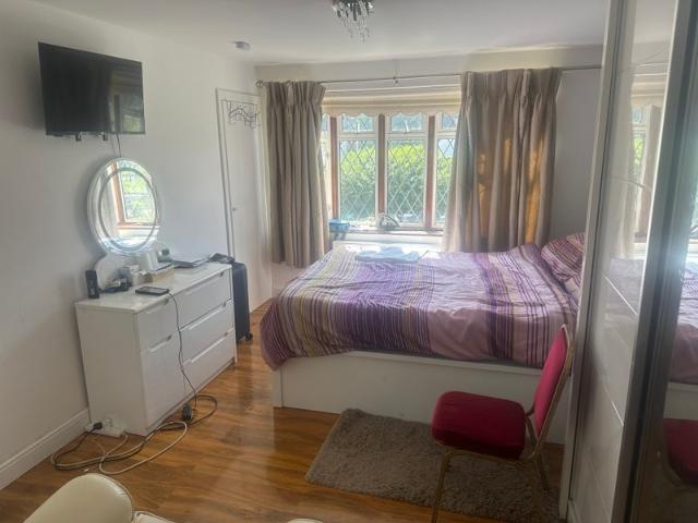 Room at London Road, Greater London
