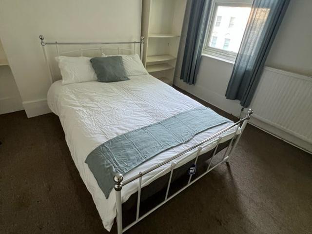 Room at London Road, Greater London