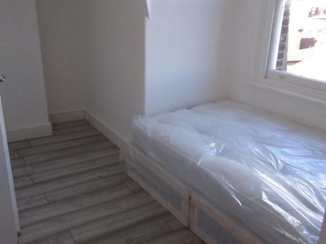 Room at London Road, Greater London