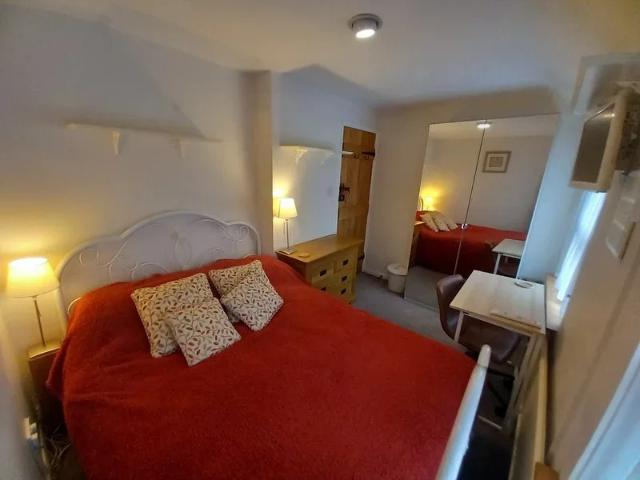 Room at London Road, Sevenoaks