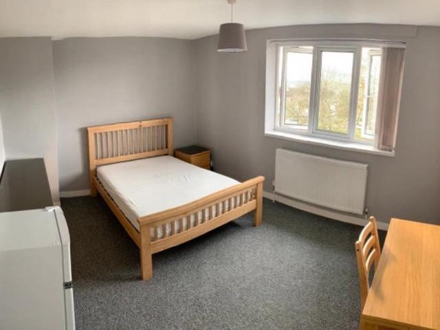 Room at Long John, Dacorum
