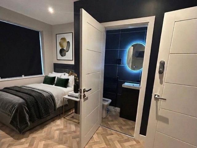 Room at Long Lane, Warrington