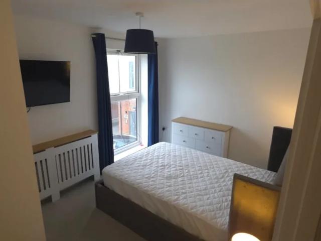 Room at Longacres Way, Chichester