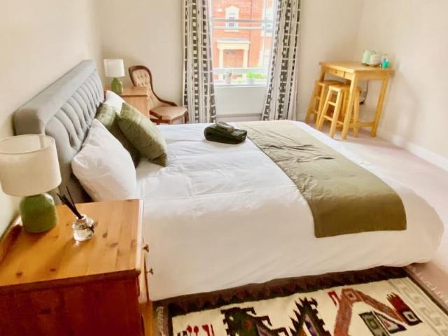 Room at Longbourn, Windsor