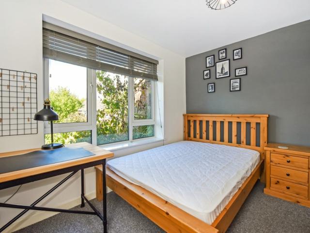 Room at Longfield Road, Winchester
