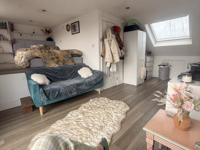 Room at Longley Road, Greater London