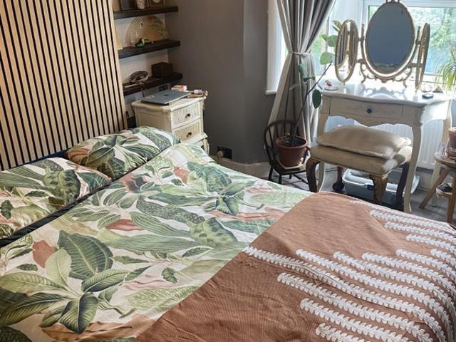Room at Longley Road, Greater London