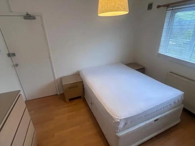 Room at Longmarsh View, Dartford
