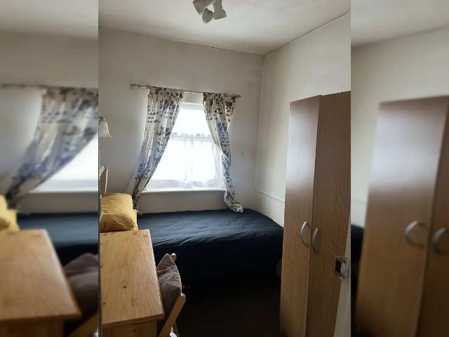 Room at Lonsdale Close, Greater London