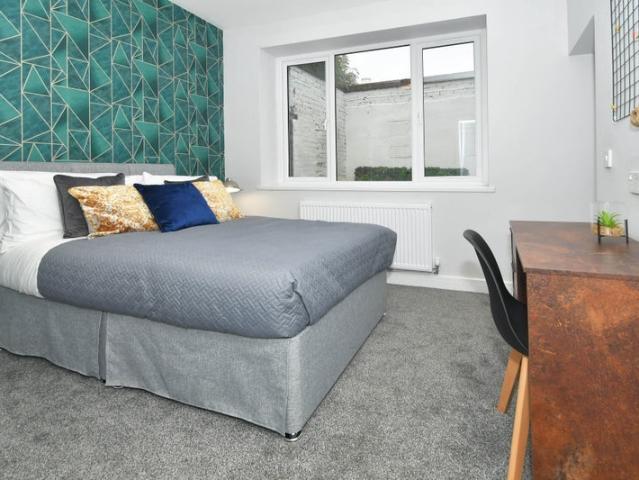Room at Lonsdale Street, Stoke on Trent