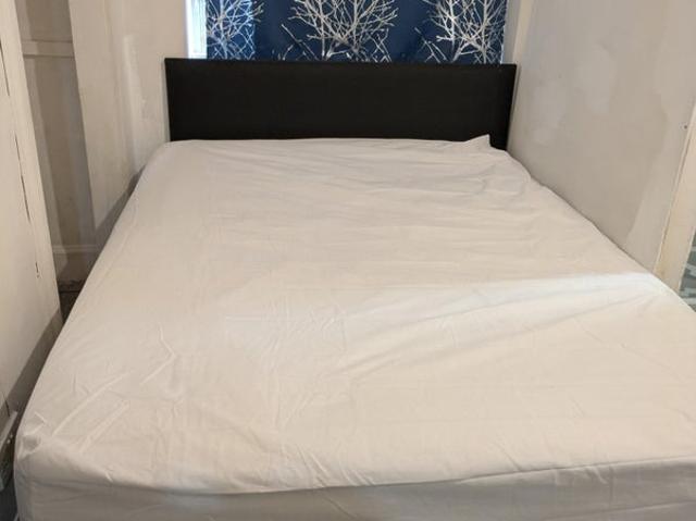 Room at Lorne Place, City of Edinburgh