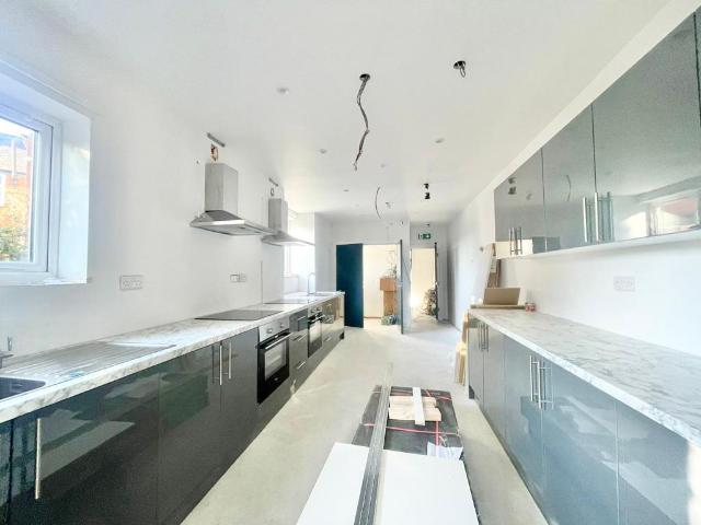 Room at Lorne Road, Leicester