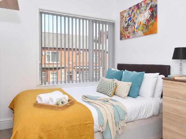 Room at Lord Street, Crewe