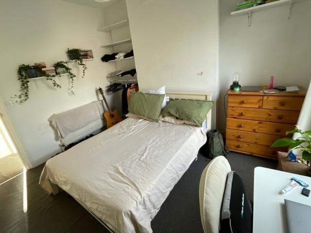 Room at Lordship Lane, Greater London