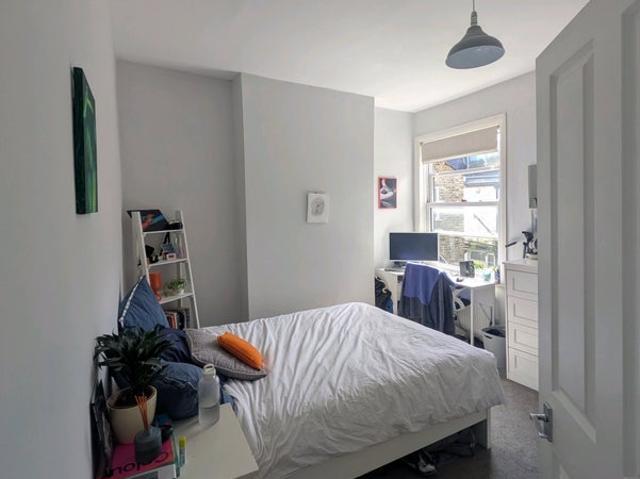 Room at Lordship Lane, Greater London