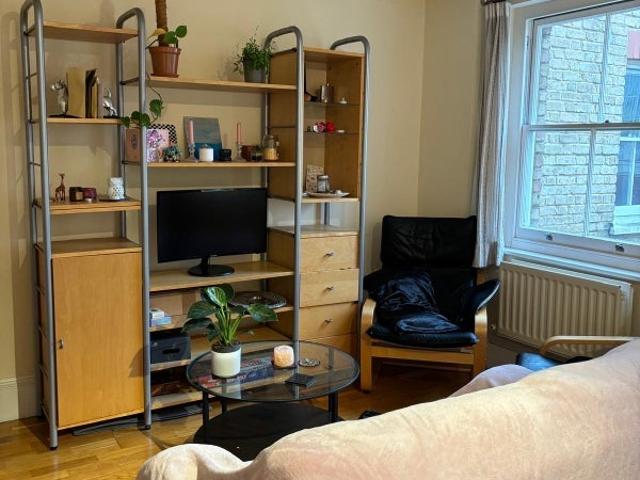 Room at Lower Marsh, Greater London