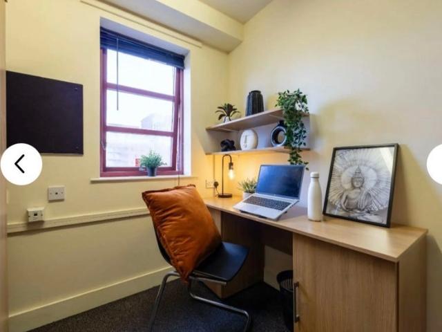 Room at Lower Chatham Street, Manchester