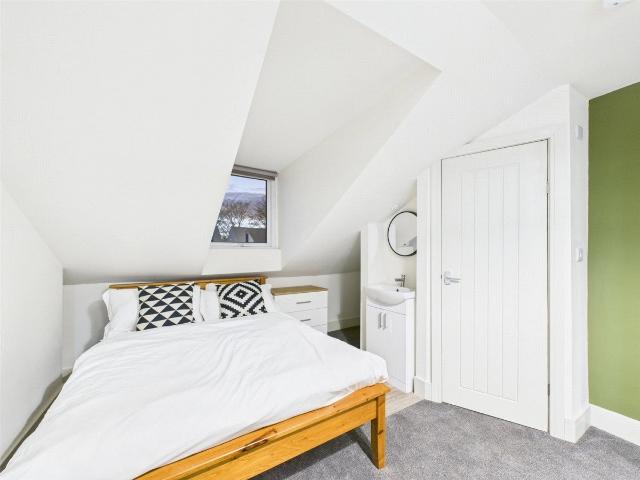 Room at Lower Regent Street, Nottingham