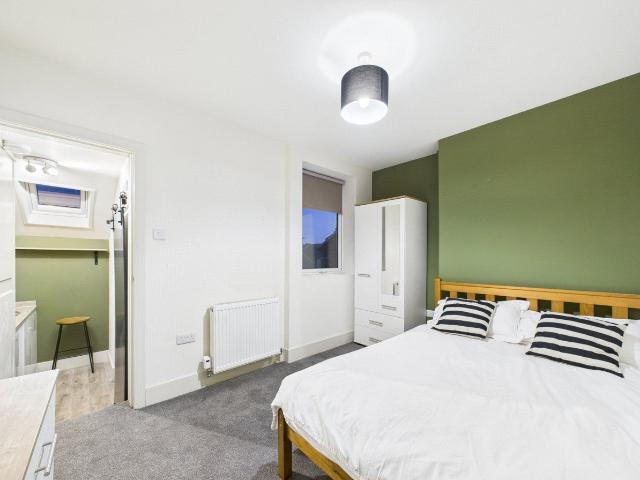 Room at Lower Regent Street, Nottingham