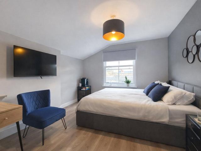 Room at Lower Richmond Road, Greater London