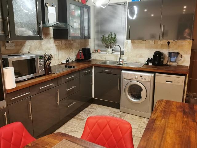 Room at Lower Strand, Greater London