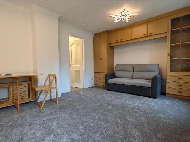 Room at Lower Street, Plymouth