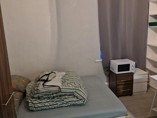 Room at Lower Seedley Road, Salford