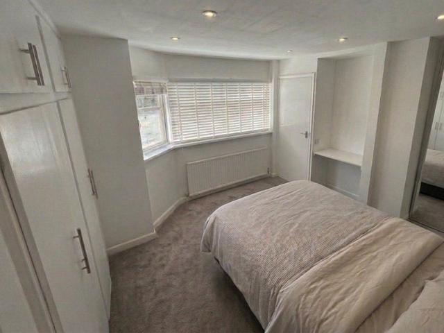 Room at Lower Thirlmere Road, Patchway