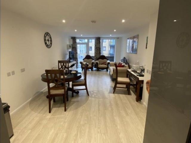 Room at Lowfield Street, Dartford