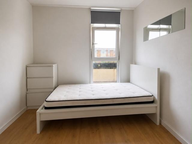 Room at Lothian Road, Greater London