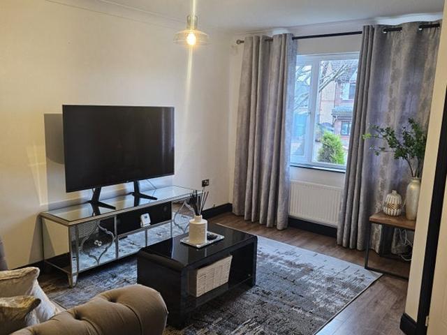 Room at Louden Hill Way, Glasgow
