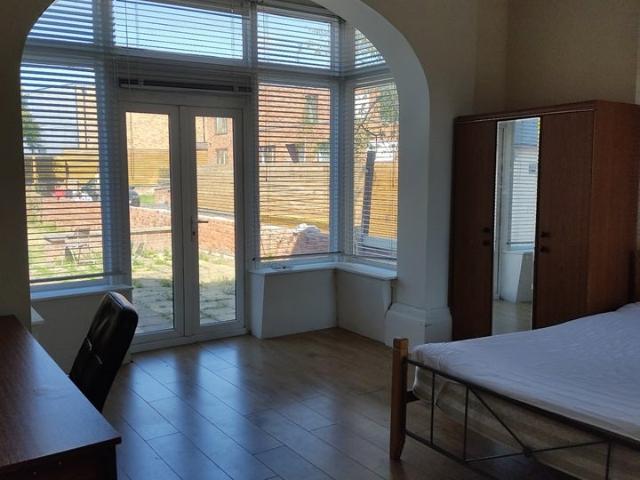 Room at Loughborough Road, Nottingham
