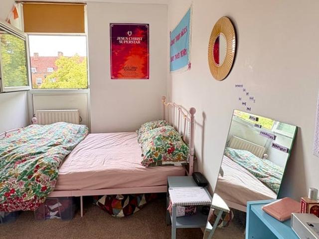 Room at Loughborough Road, Greater London