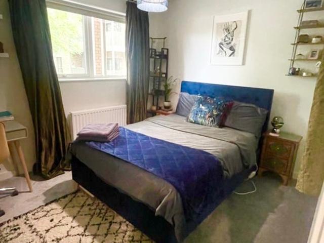 Room at Louis Close, Greater London