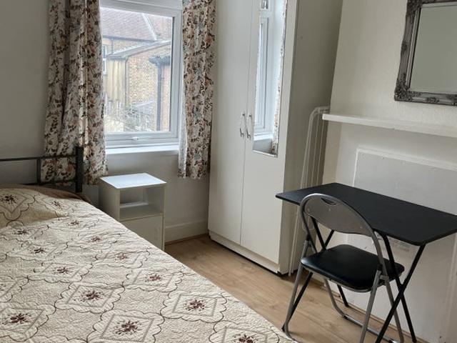 Room at Louise Road, Greater London