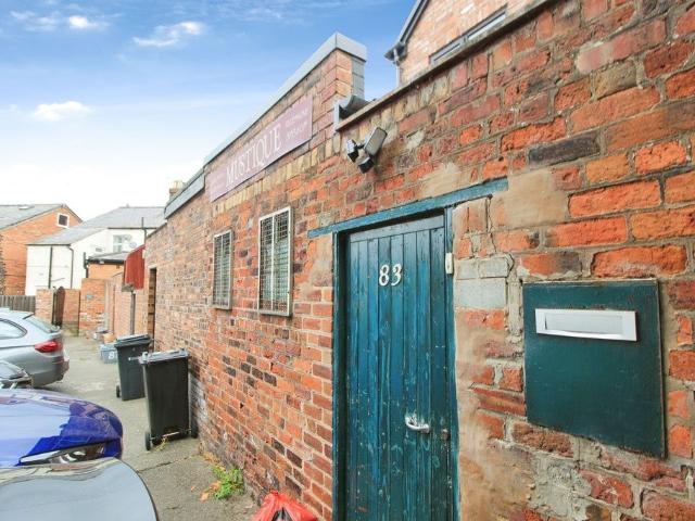 Room at Louise Street, Chester