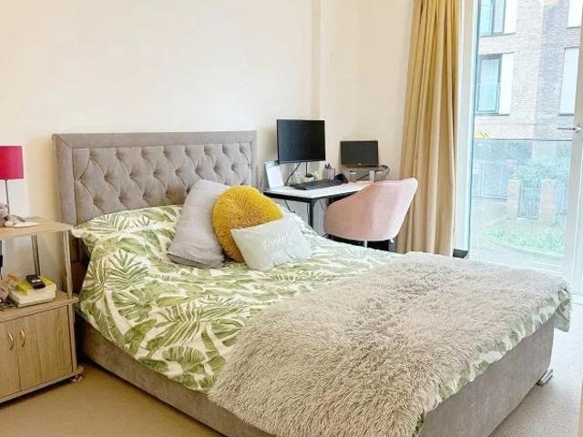 Room at Lovelace Street, Greater London